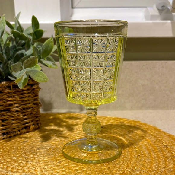 King, Son & Co. | Dining | King Son Co Eapg 24 Two Panel Daisy Vaseline ...